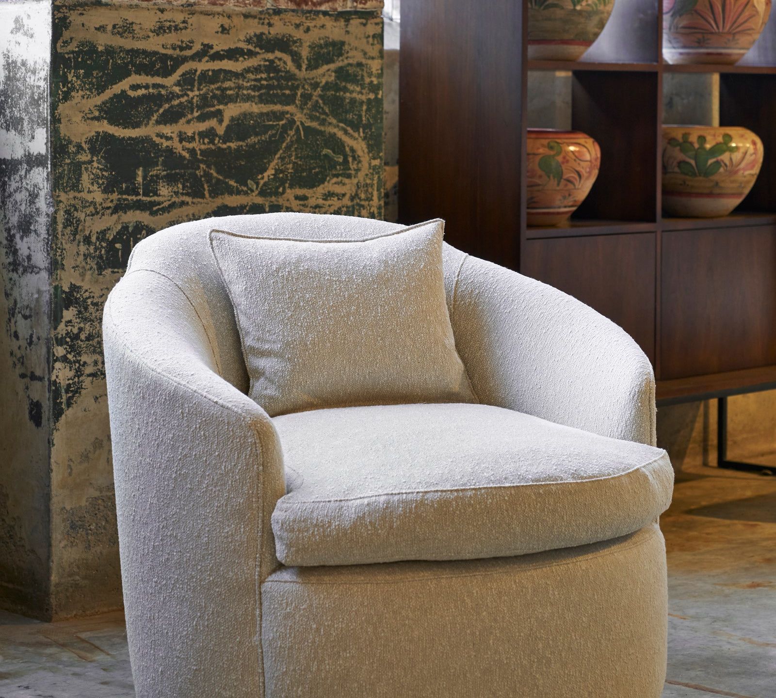 Cisco Home Grace Swivel Chair | Chairs