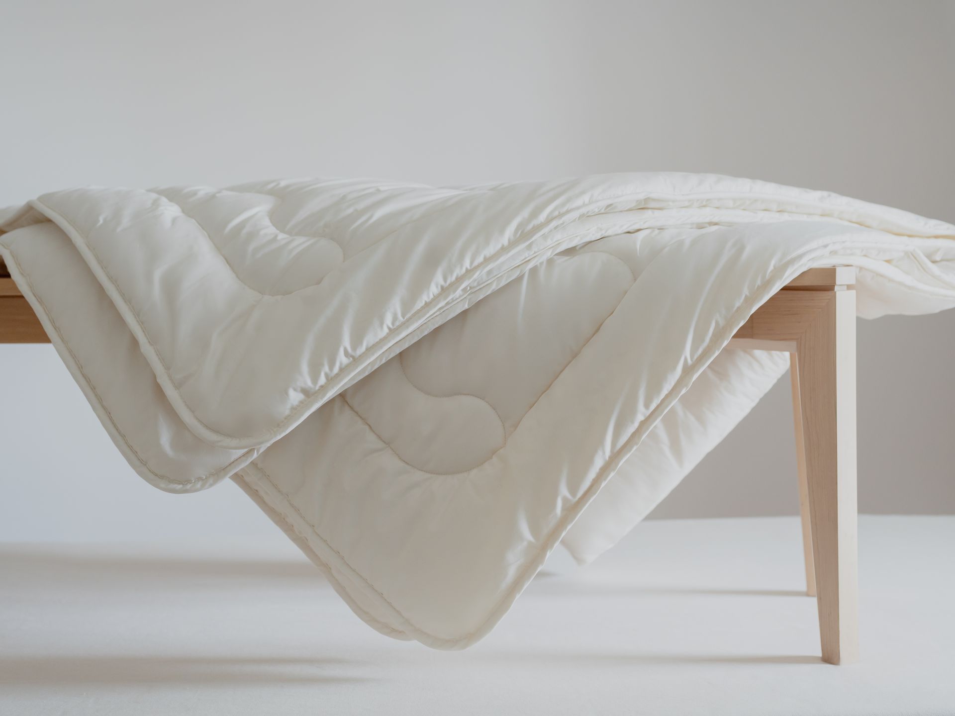 Obasan Medium Weight Wool Comforter | Wool Comforters