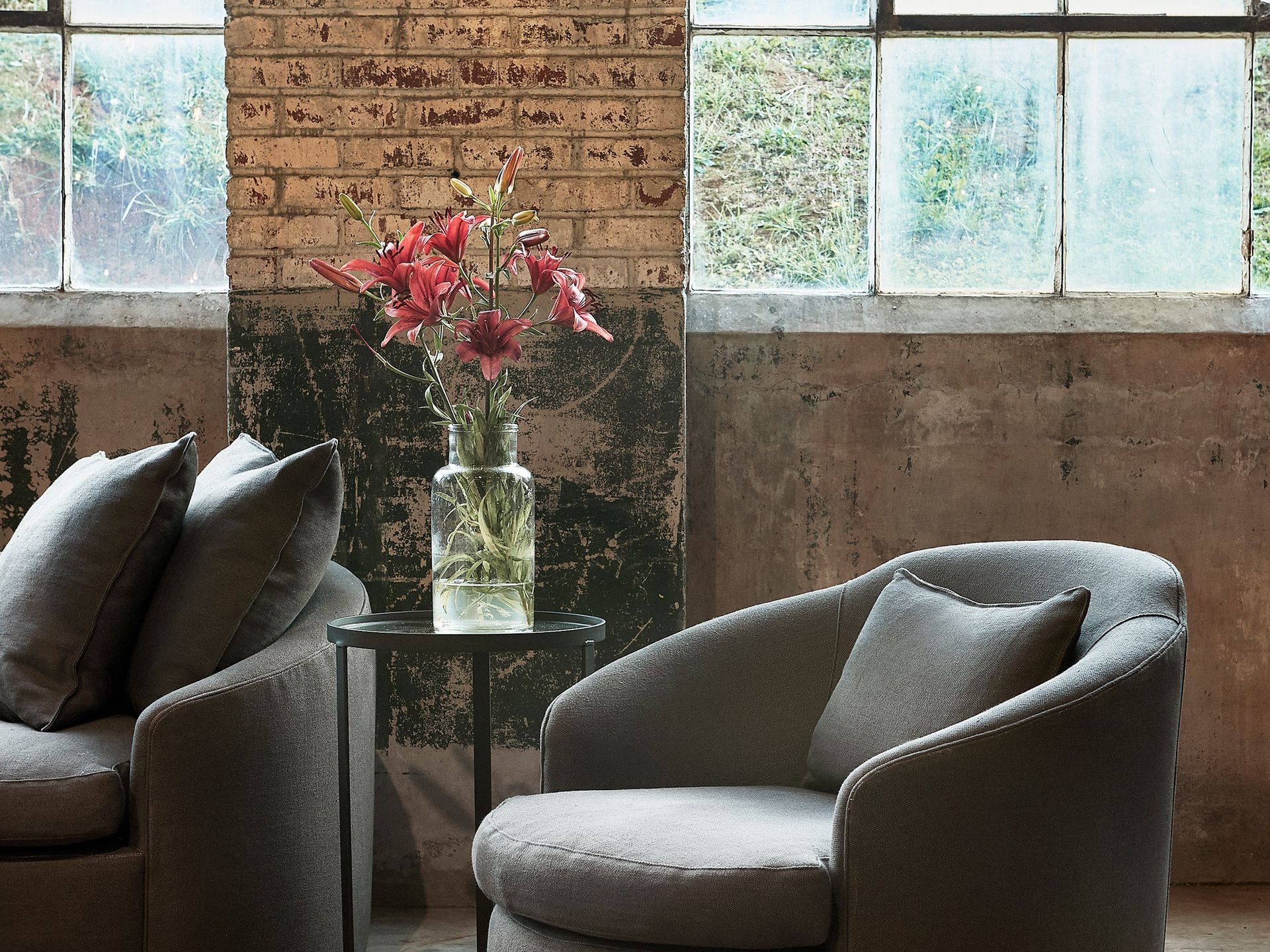 Cisco Home Grace Swivel Chair | Chairs